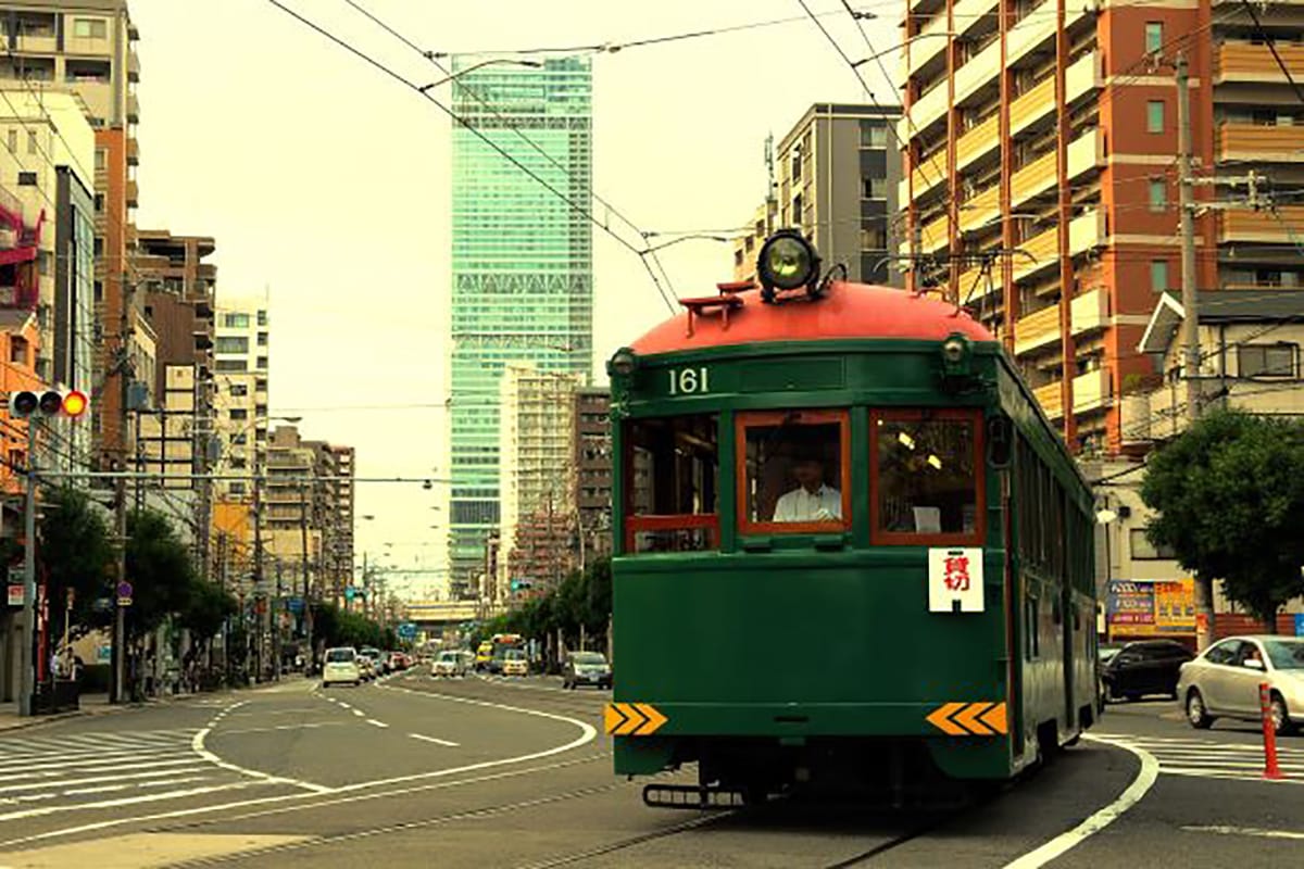 阪堺電気軌道 貸切電車 | ユニークベニュー | 大阪でのMICE開催は大阪観光局公式MICEサイト