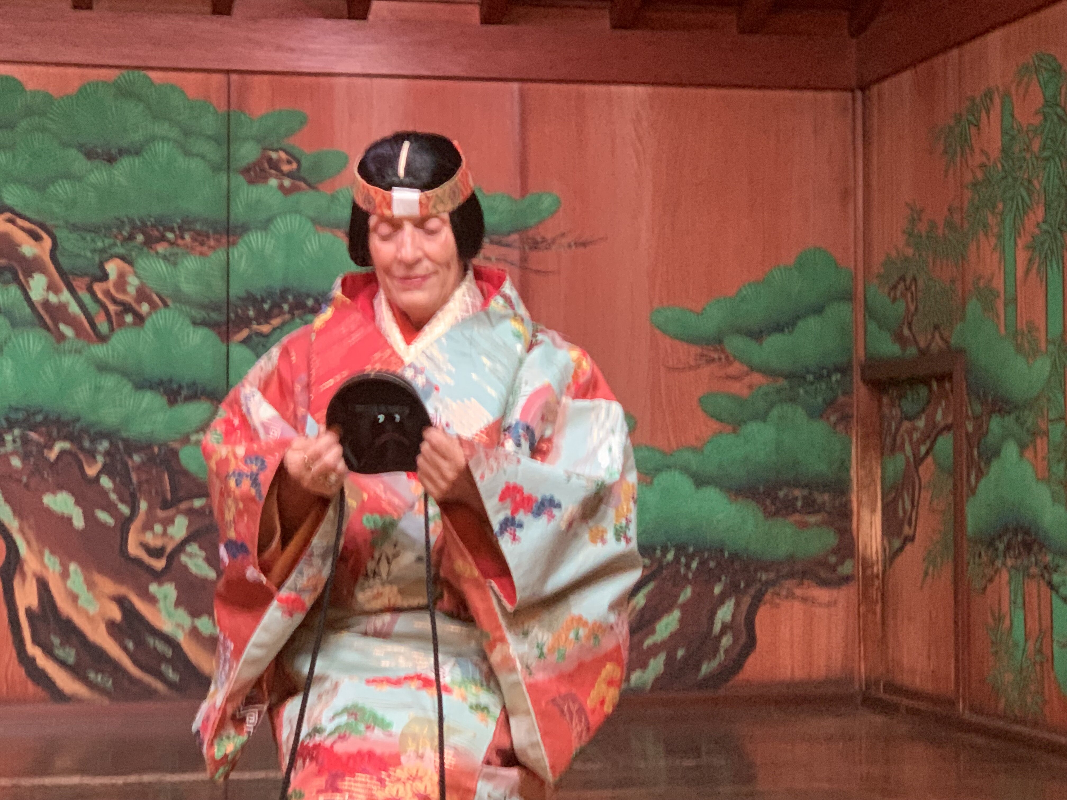 Japanese Noh Theatre History Nobunaga Dance Explained In Japanese