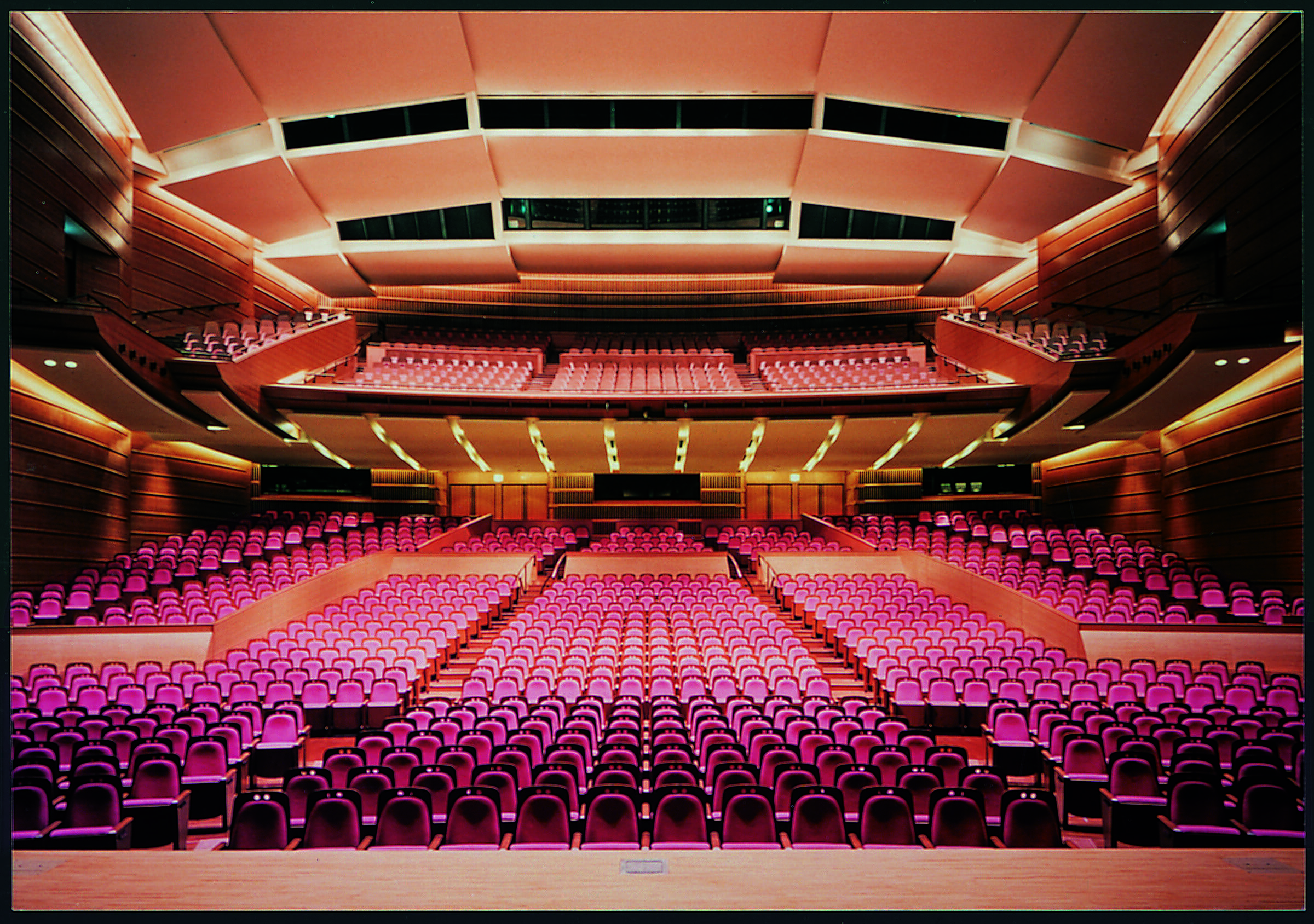 NHK大阪ホール | 施設検索 | 大阪でのMICE開催は大阪観光局公式MICEサイト